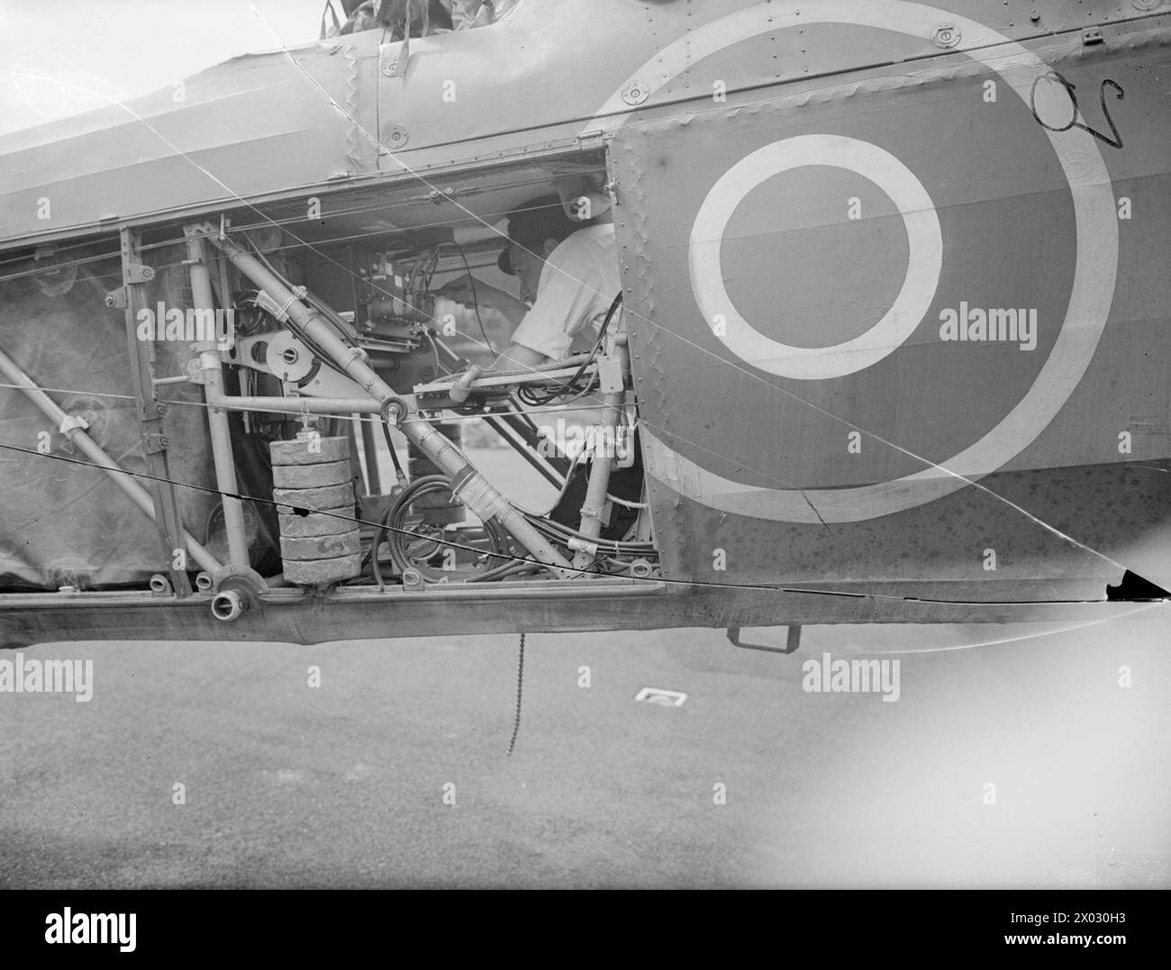 AT HMS ARIEL, ROYAL NAVAL AIR RADIO MECHANICS TRAINING ESTABLISHMENT ...