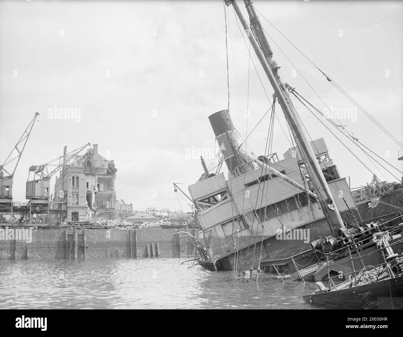 Wrecked buildings shown in hi-res stock photography and images - Alamy