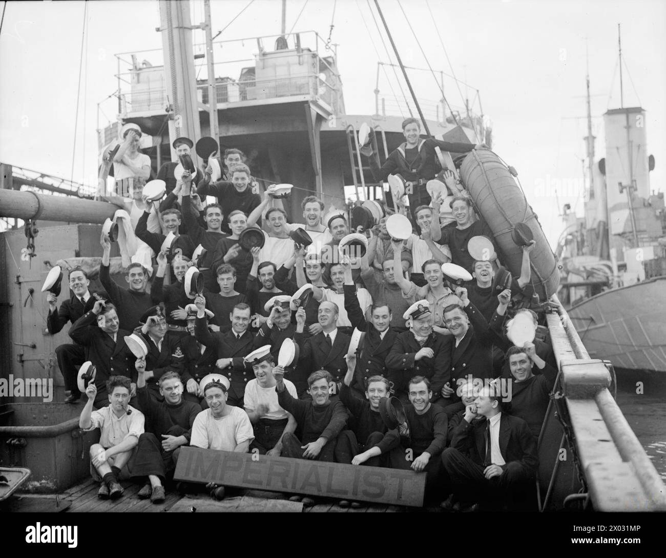 FORMER HULL FISHING TRAWLER DAMAGES U-BOAT. NOVEMBER 1943, GIBRALTAR ...