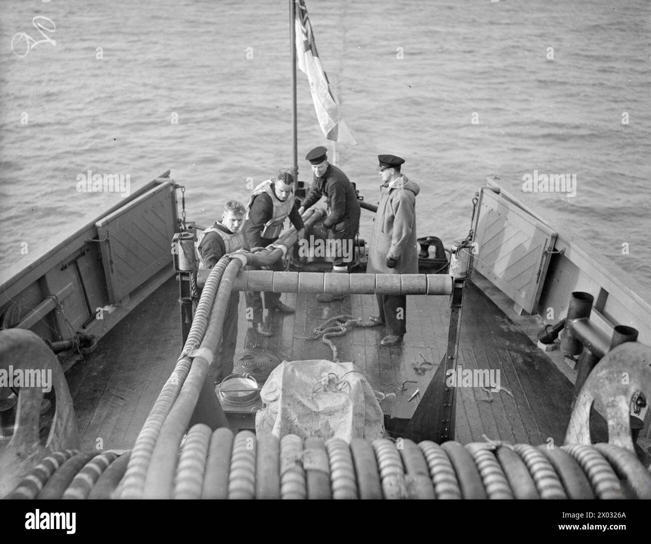 LIFE IN A MOTOR MINESWEEPER ON THE NORTH SEA. MARCH 1943, ON BOARD HM ...