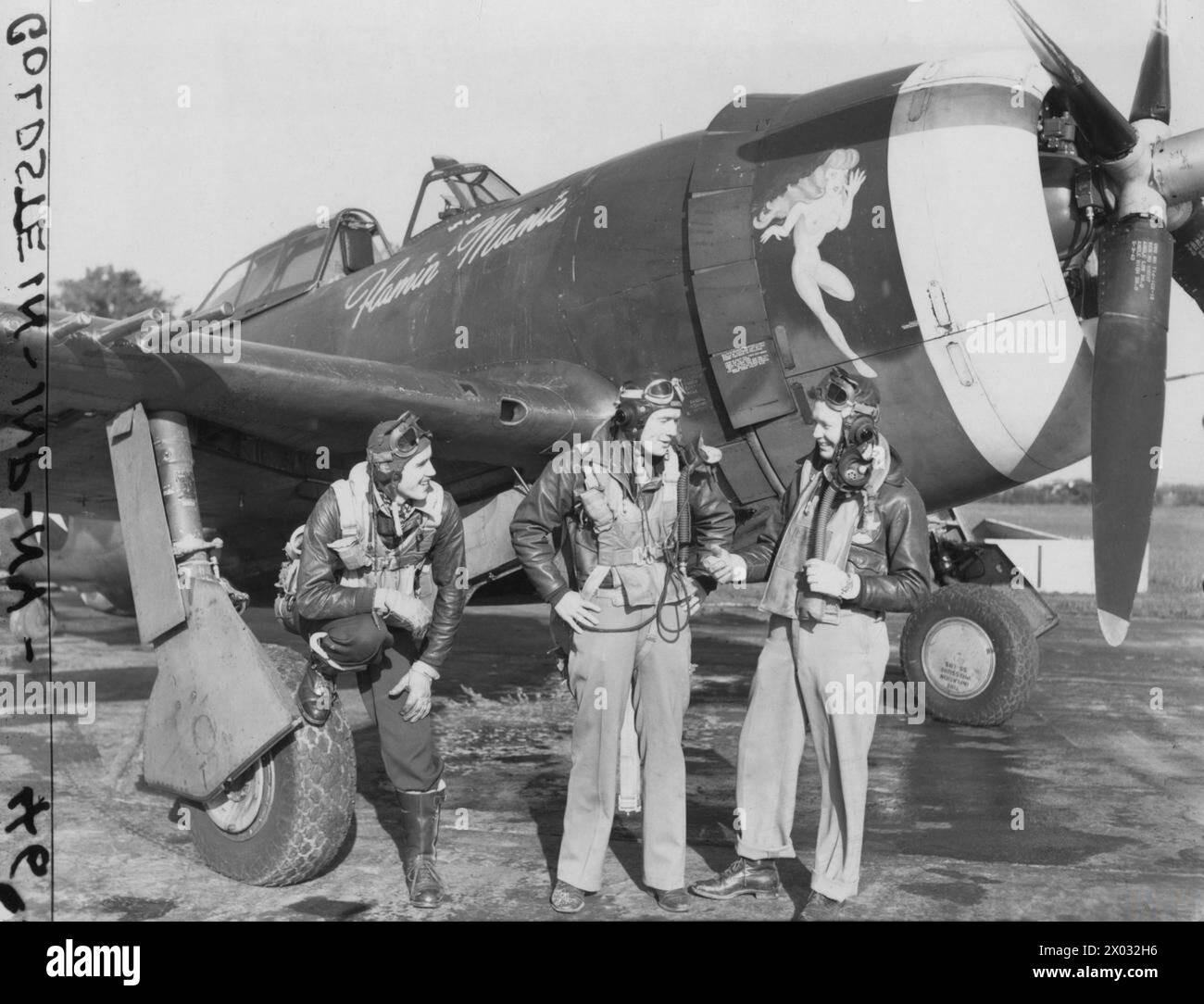 UNITED STATES EIGHTH AIR FORCE IN BRITAIN, 1942-1945 - Three pilots of ...