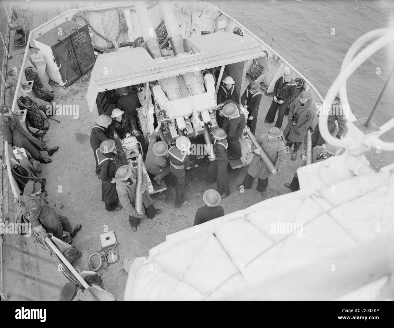 ON BOARD THE DESTROYER HMS ATHERSTONE. 7 MARCH 1942, OFF PLYMOUTH ...