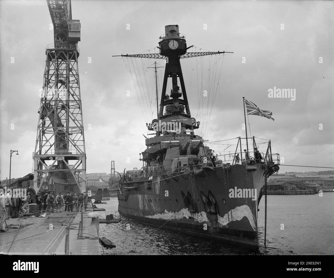 THE FRENCH BATTLESHIP PARIS. JULY 1940, DEVONPORT. THE FRENCH ...