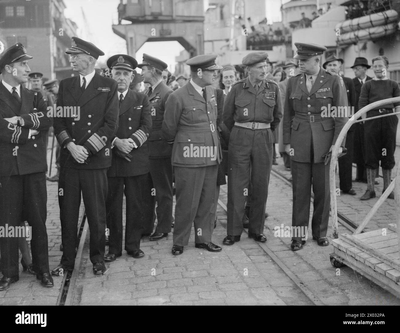 ADMIRAL RITCHIE LEAVES NORWAY. 15 OCTOBER 1945, OSLO, WHEN REAR ADMIRAL ...
