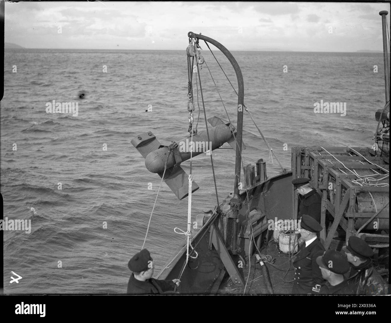 THE ROYAL NAVY DURING THE SECOND WORLD WAR - Lowering the Diverta ...