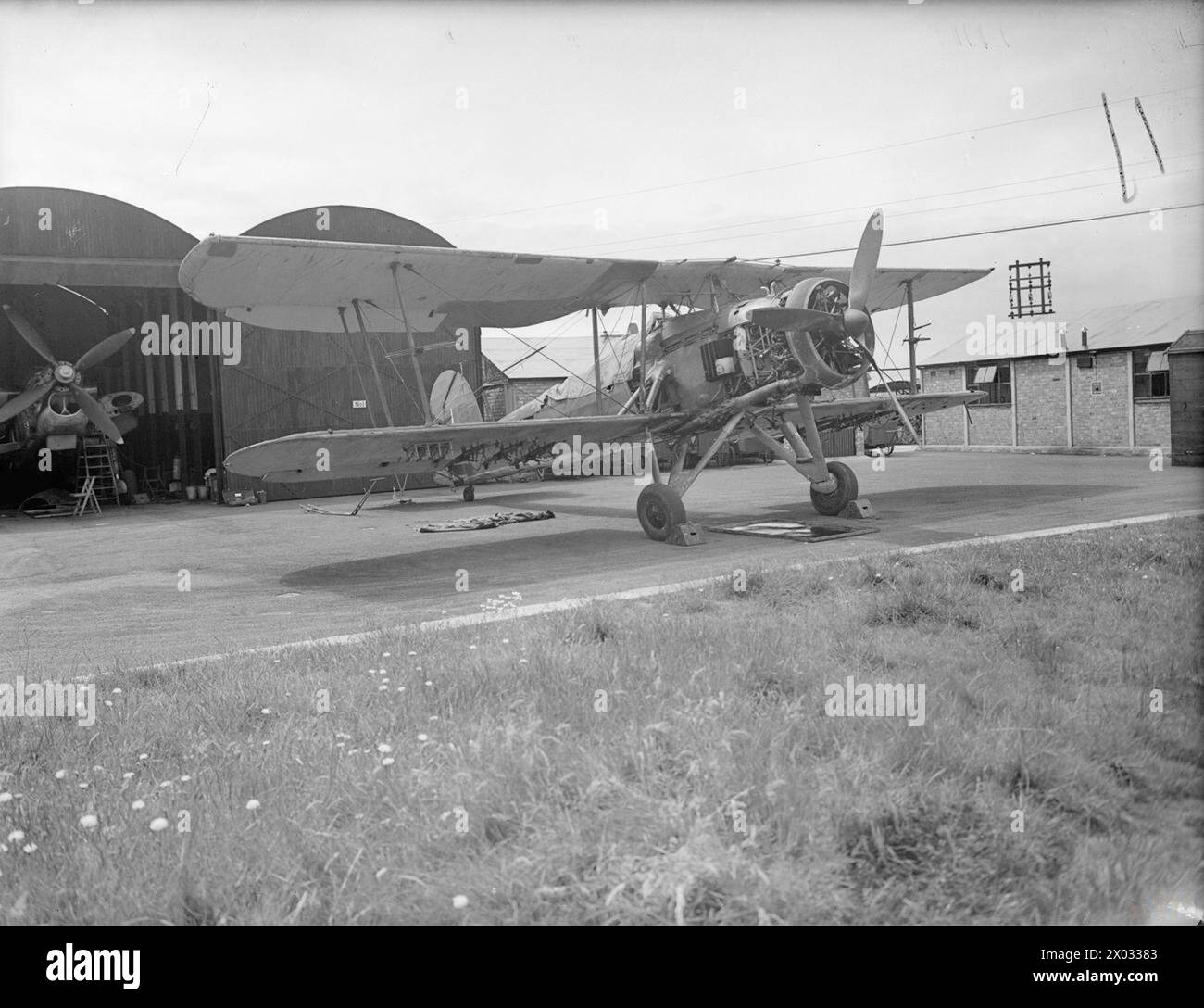 Transmitting and receiving equipment hi-res stock photography and ...