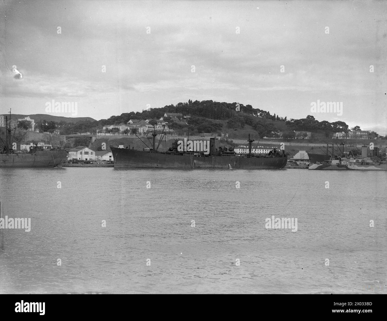 Harbour_operations hi-res stock photography and images - Alamy