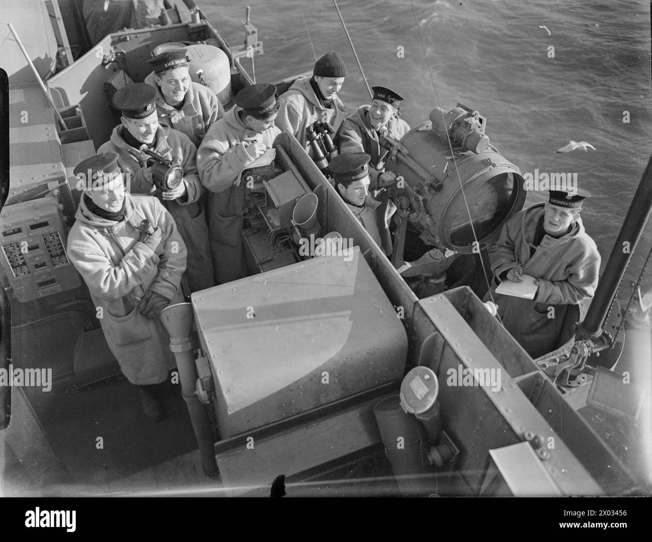 THE POLISH NAVY IN BRITAIN, 1939-1947 - Polish and English signalmen ...