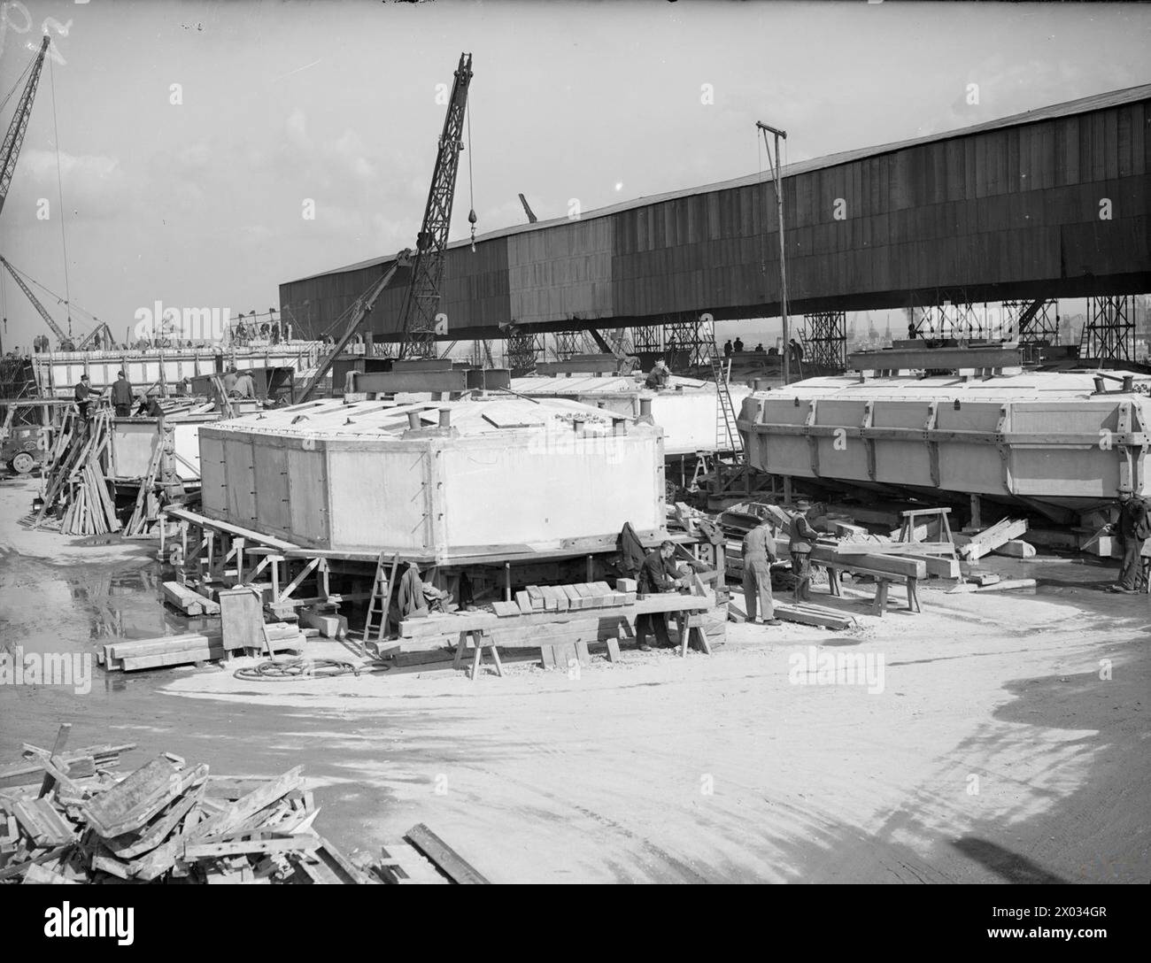 Construction ships normandy hi-res stock photography and images - Alamy