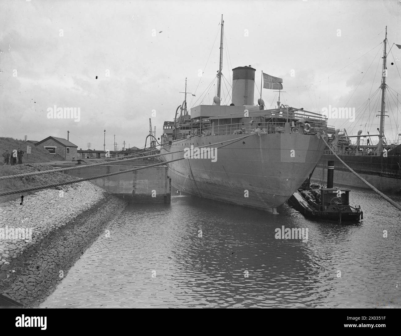 NORWEGIAN TANKERS BRING OIL TO BRITAIN. JULY 1941. THE NORWEGIAN TANKER ...