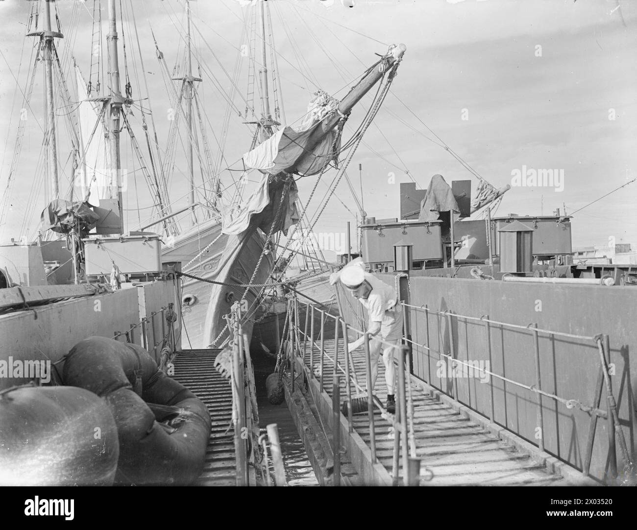 SHIPS ANCIENT AND MODERN AT AN ITALIAN PORT. 2 NOVEMBER 1943, BARLETTA ...