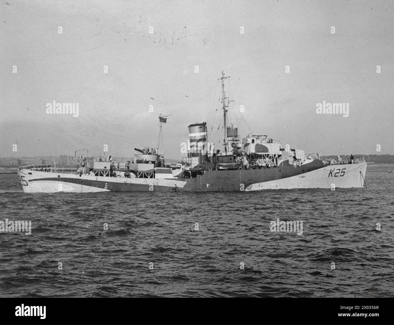 HMS AZALEA - Underway, coastal waters Royal Navy, AZALEA (HMS), Flower ...