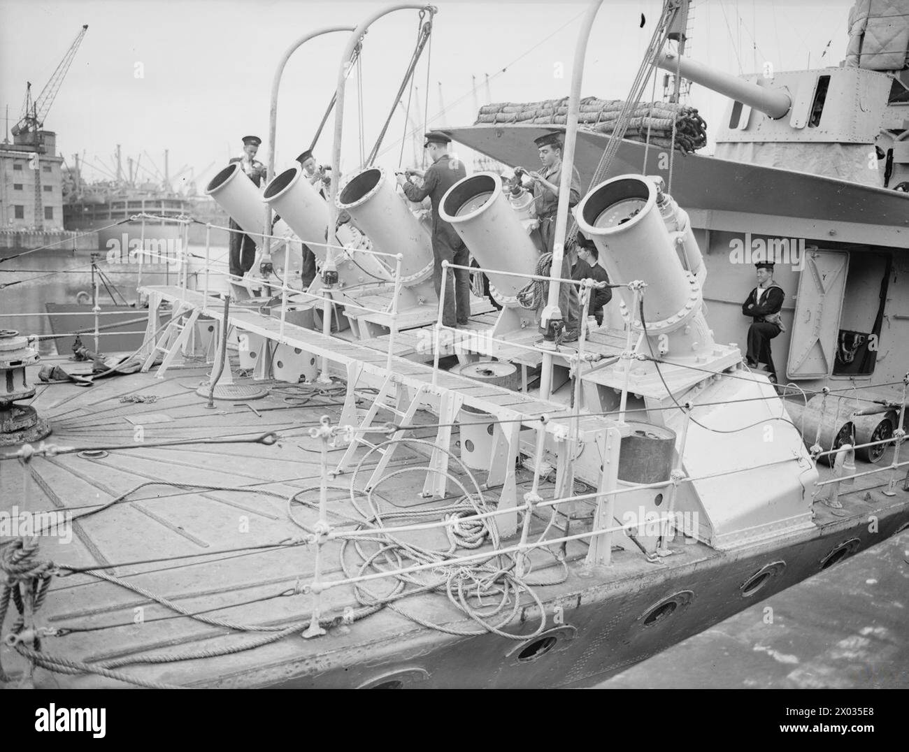 EXPERIMENTAL TESTS OF NEW DEPTH CHARGE THROWERS. 27 JULY 1941, ON BOARD ...