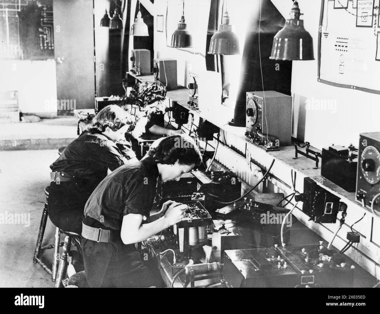 FLEET AIR ARM RADIO MECHANICS. 10 SEPTEMBER 1943, HMS ARIEL, FLEET AIR ...