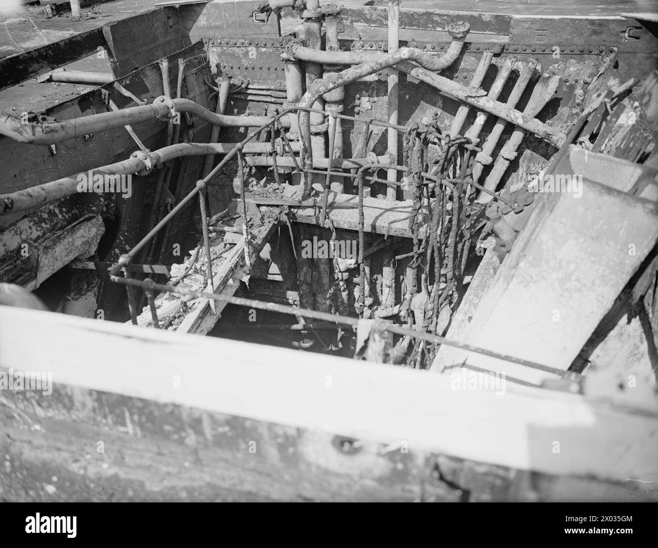 SALVAGING HMS CALEDONIA, FORMERLY SS MAJESTIC FROM FIRTH OF FORTH. 3 ...