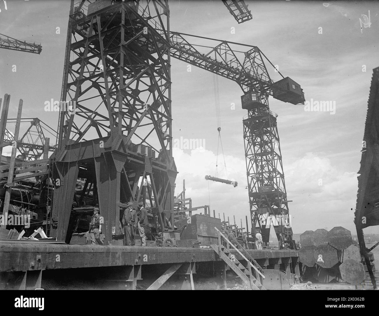 TYPES OF CRANES USED IN BRITISH DOCKYARDS. 12 JULY 1943, MESSRS CAMMEL ...