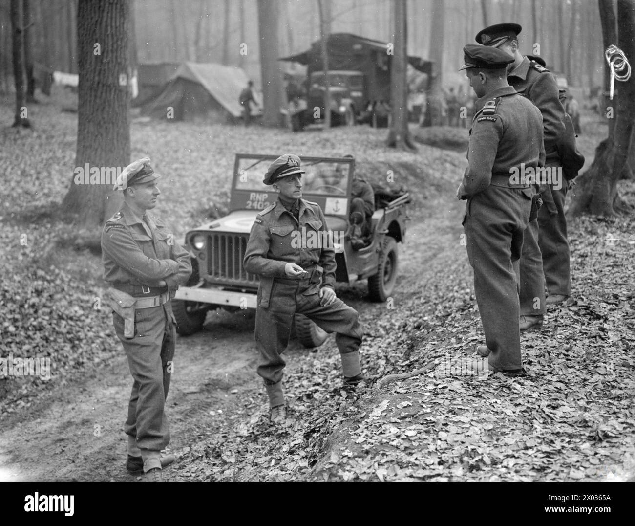 Advanced naval base construction hi-res stock photography and images ...