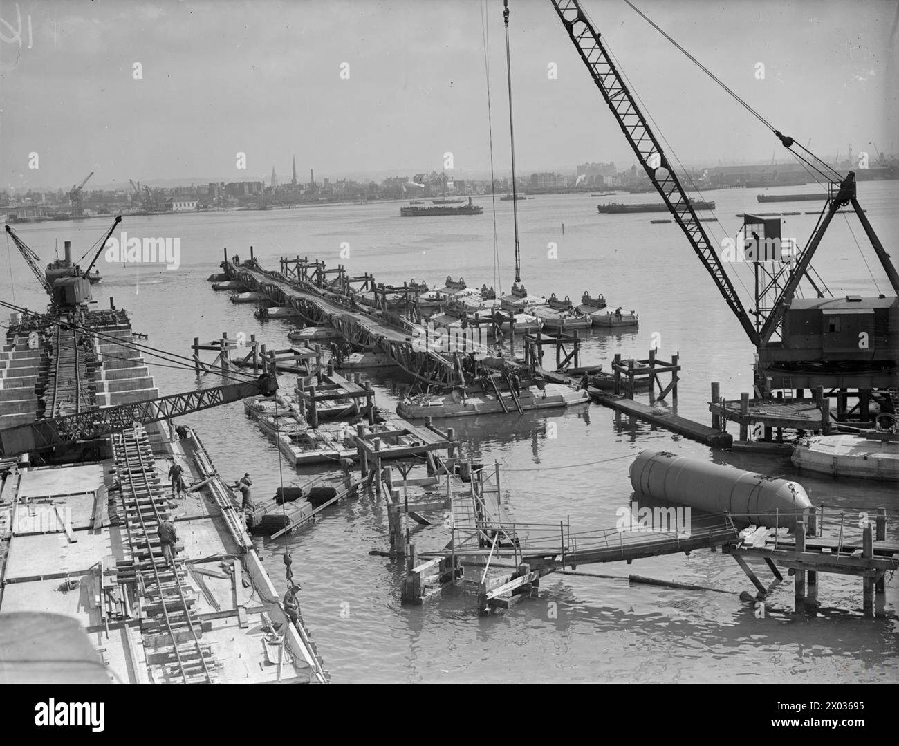 Floating causeways hi-res stock photography and images - Alamy