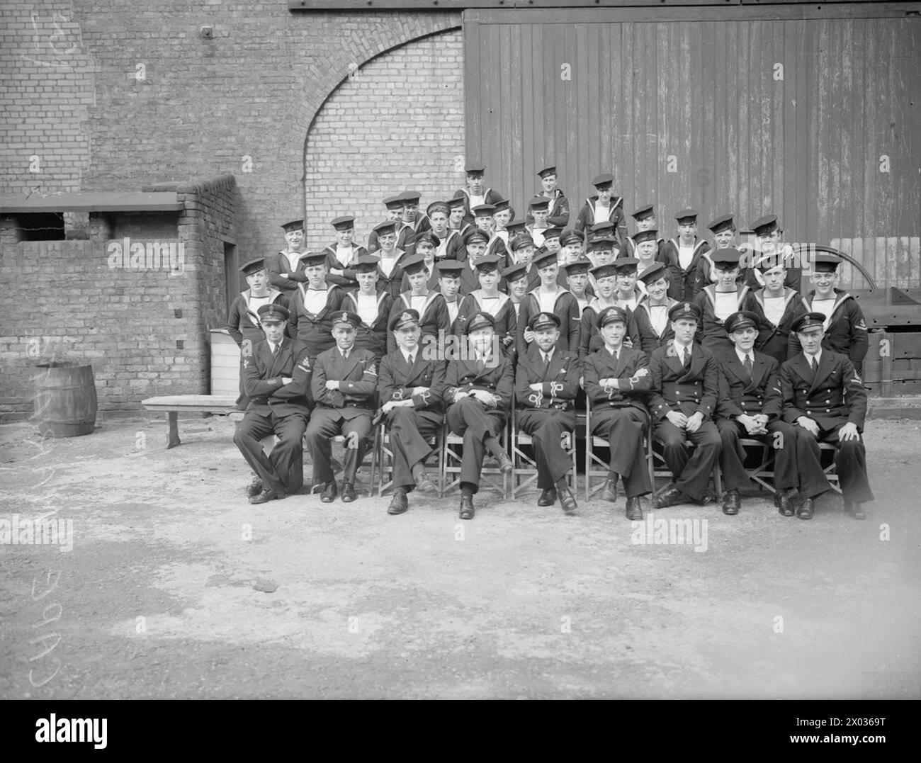 OFFICERS AND MEN OF HM TRAWLER CAPE MARIATO. JUNE 1945 Stock Photo - Alamy