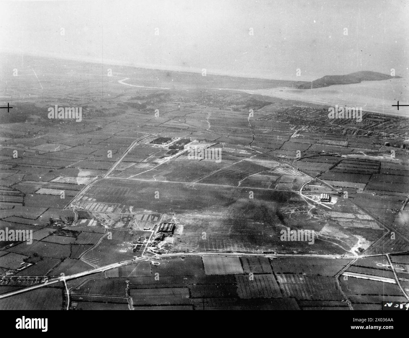 Aerodrome 1941 hi-res stock photography and images - Alamy