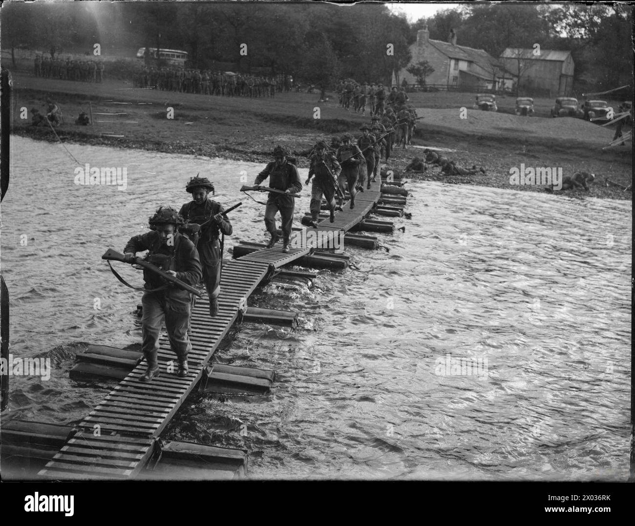THE BRITISH ARMY IN THE UNITED KINGDOM 1939-45 - Sappers from 1st ...