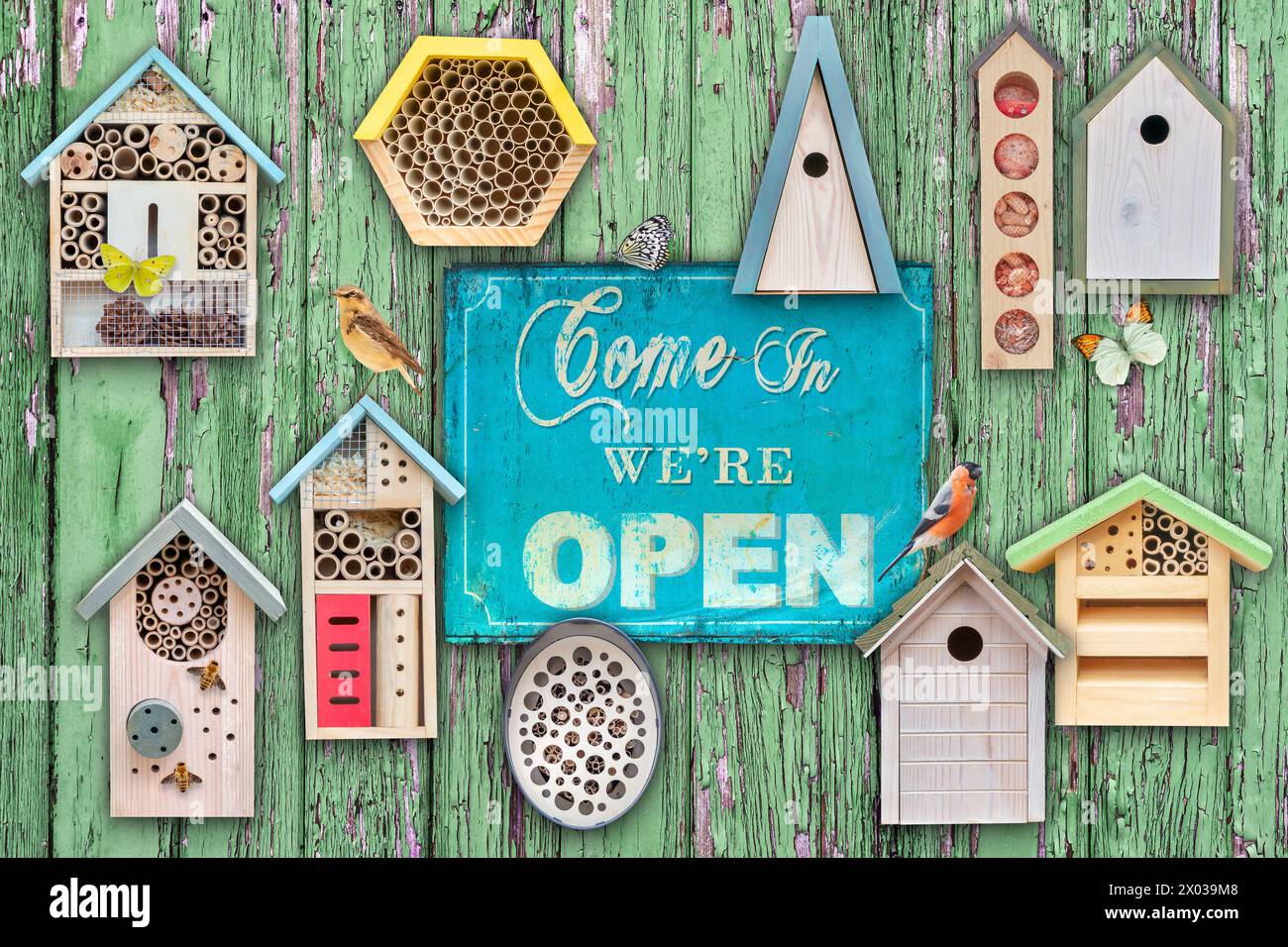 Bug hotels hi-res stock photography and images - Alamy