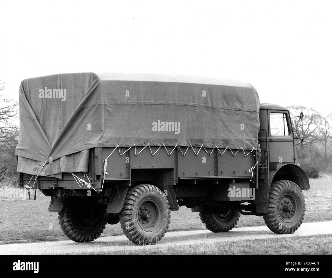 World war 2 truck hi-res stock photography and images - Alamy