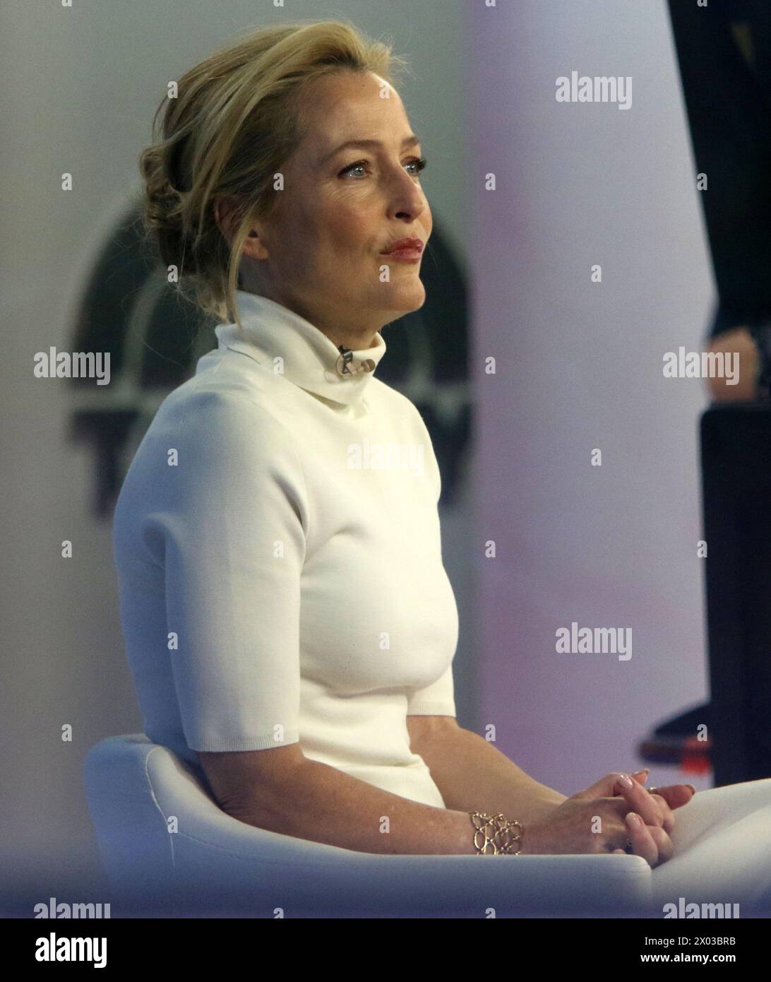 Gillian Anderson on the 'Today' Show to talk about her new movie Scoop ...