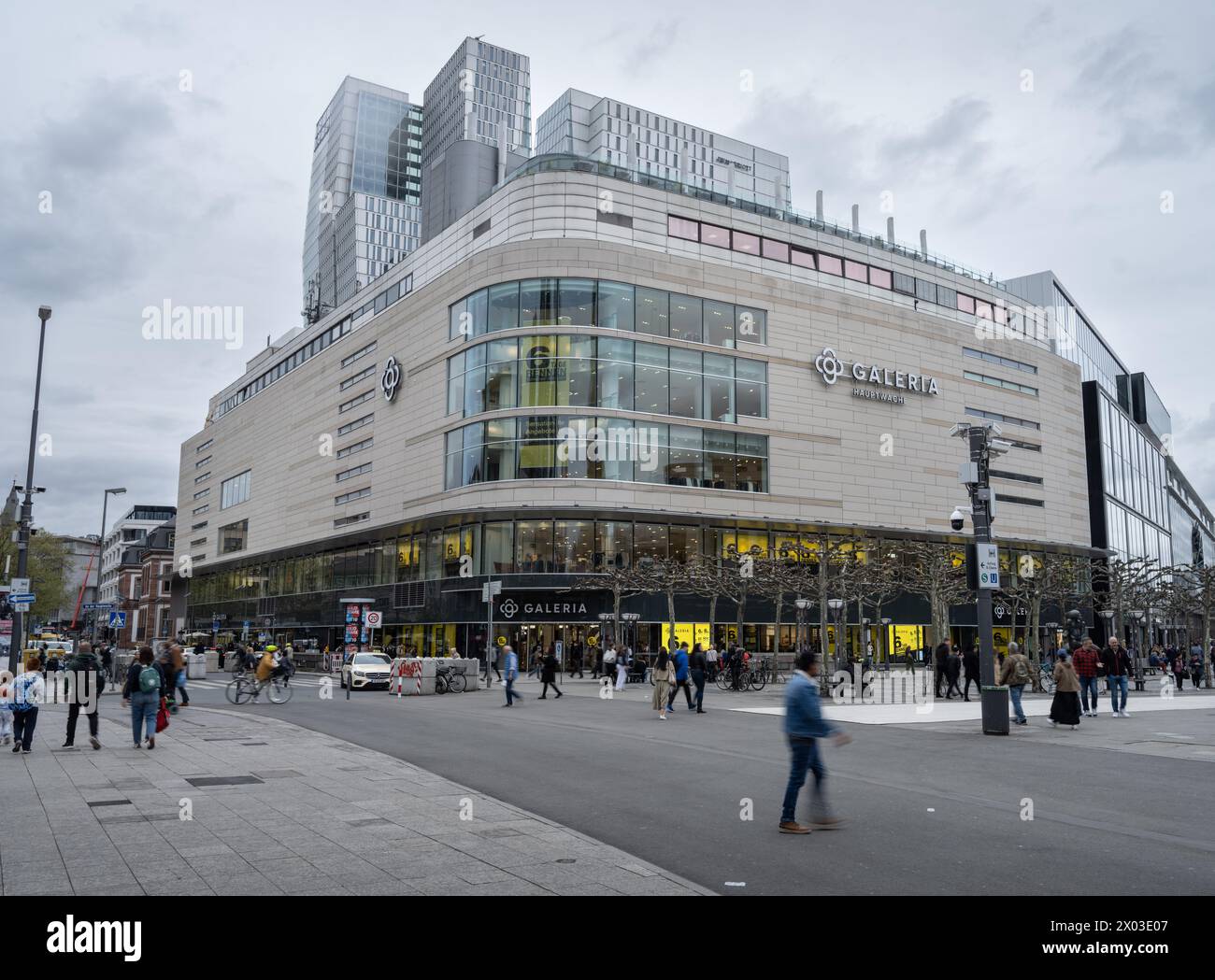 09 April 2024, Hesse, Frankfurt/Main: The Galeria store on Frankfurt's ...
