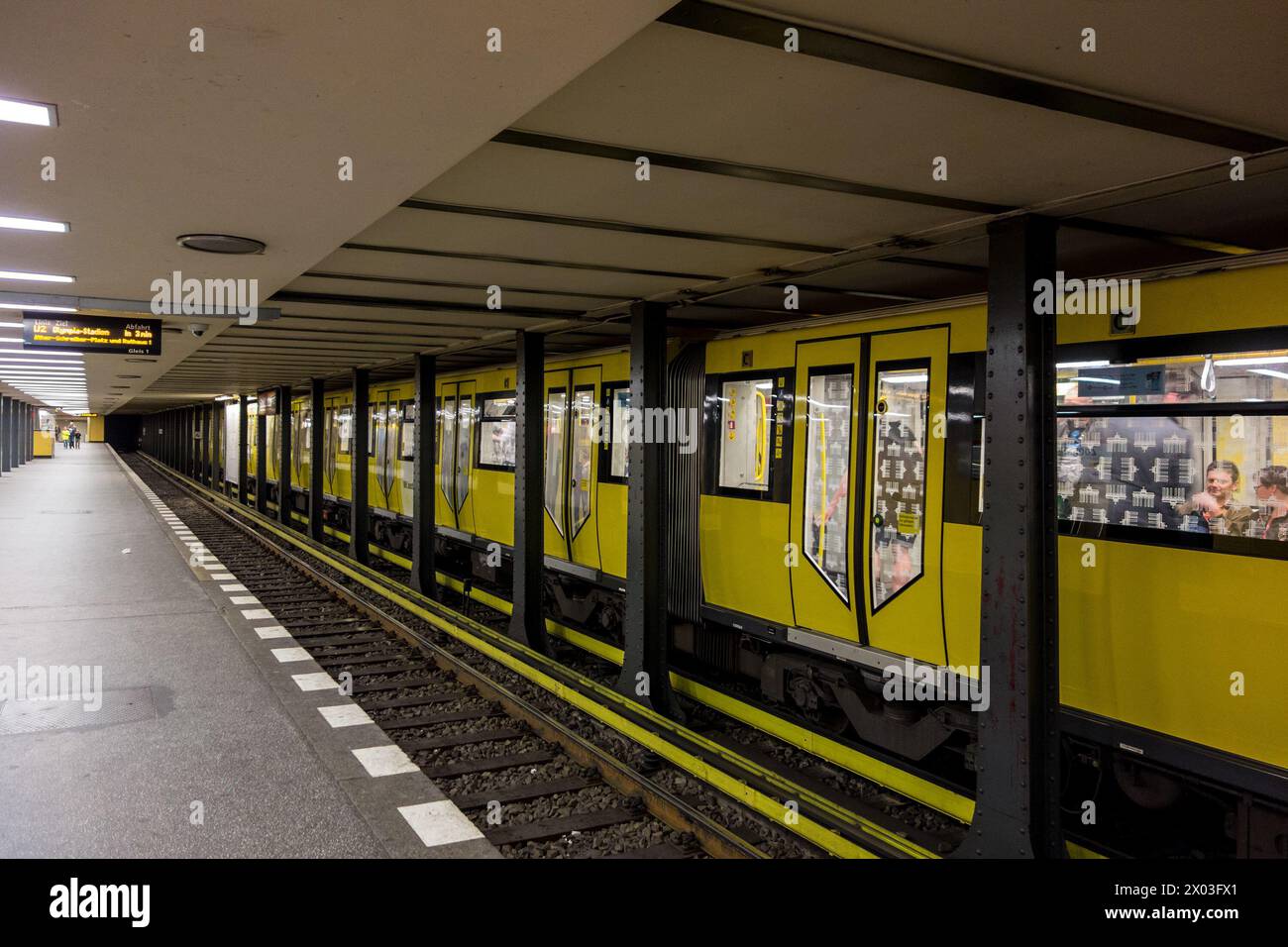 Underground subway line u2 berlin hi-res stock photography and images ...
