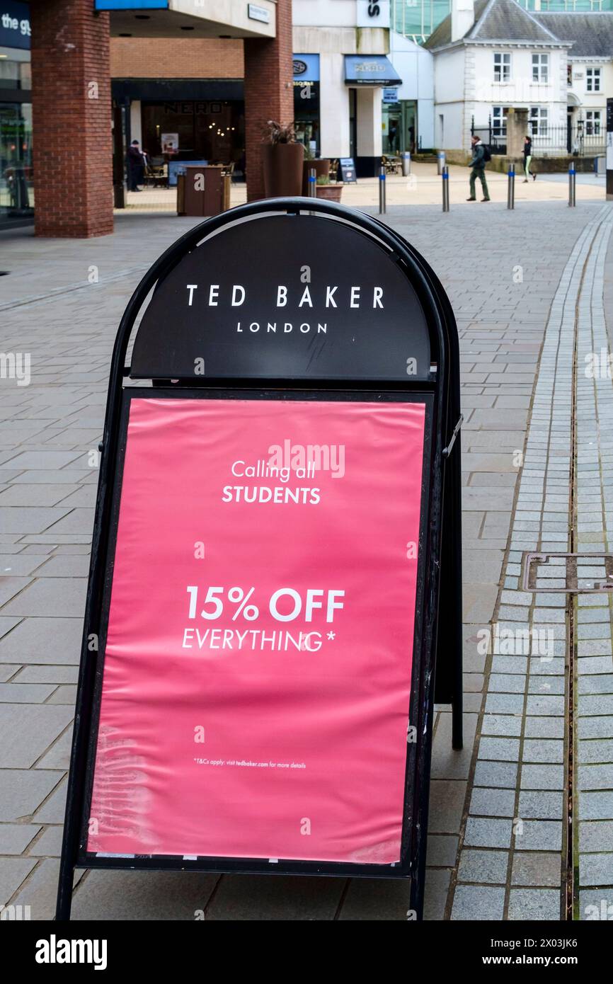 Ted baker store hi-res stock photography and images - Alamy