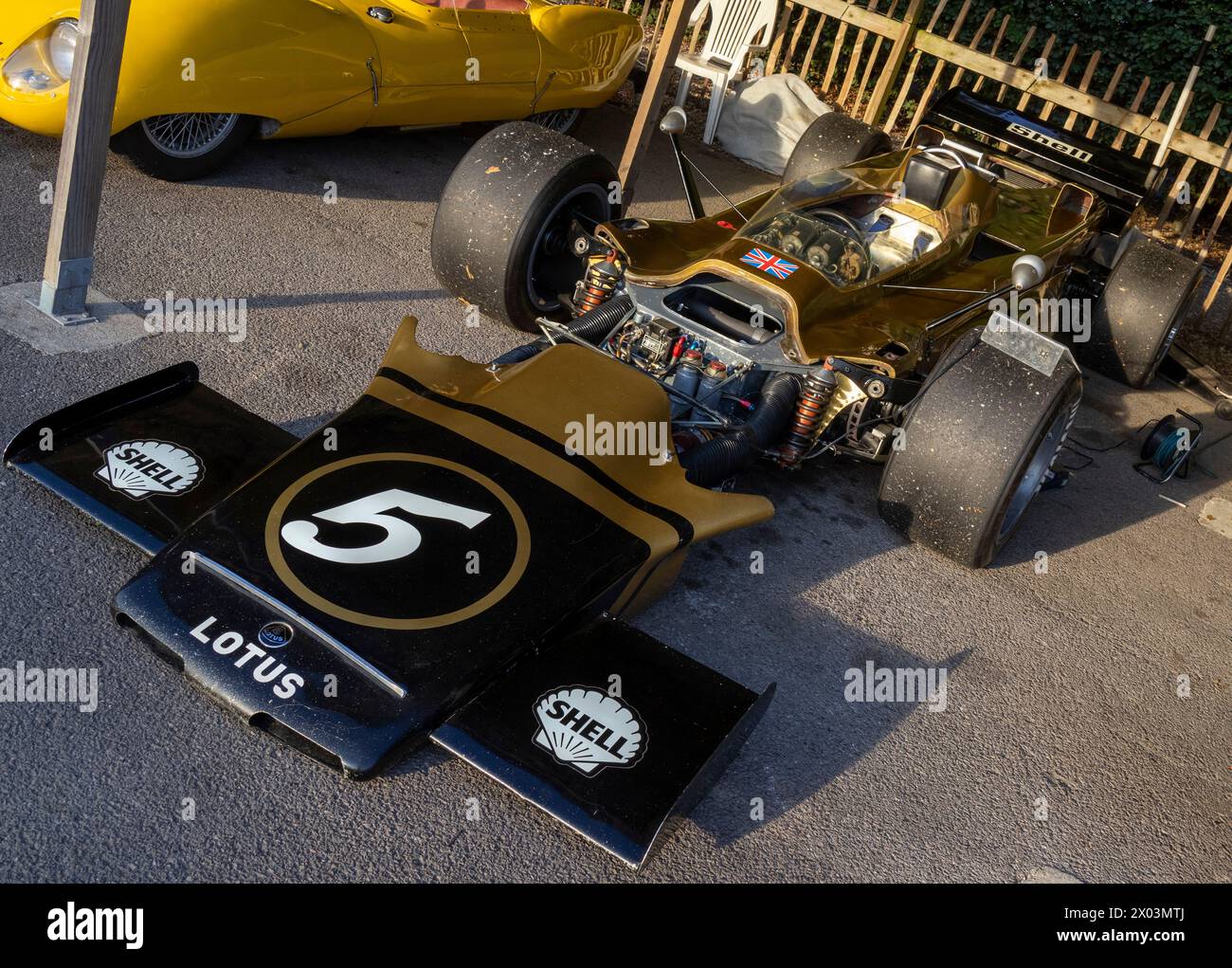 Emerson Fittipaldi's 1971 Lotus-Pratt & Whitney 56B gas turbine powered ...