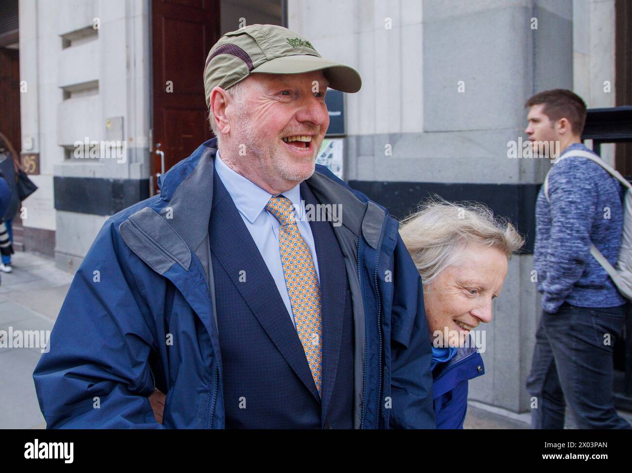 Former sub postmaster alan bates and partner suzanne sercombe hi-res ...