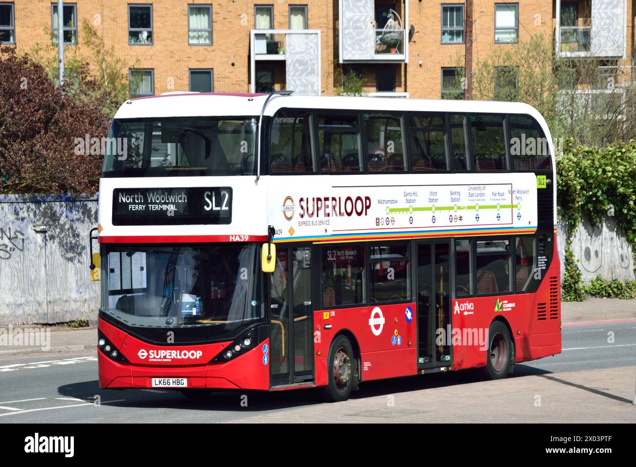 Superloop 2 bus hi-res stock photography and images - Alamy