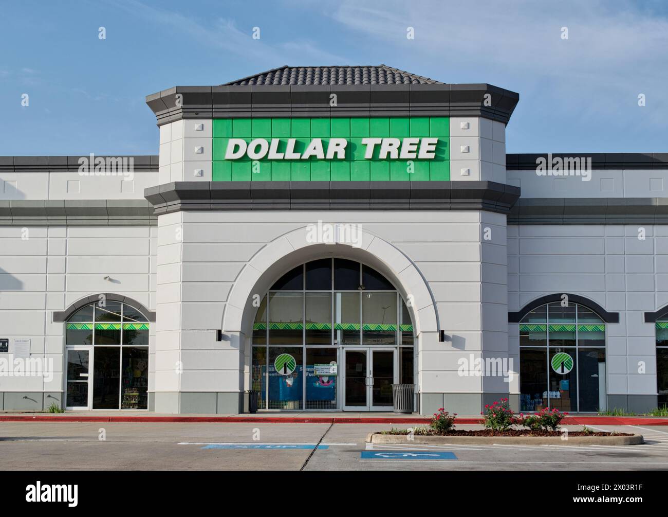 Houston, Texas USA 04-07-2024: Dollar Tree business storefront exterior ...