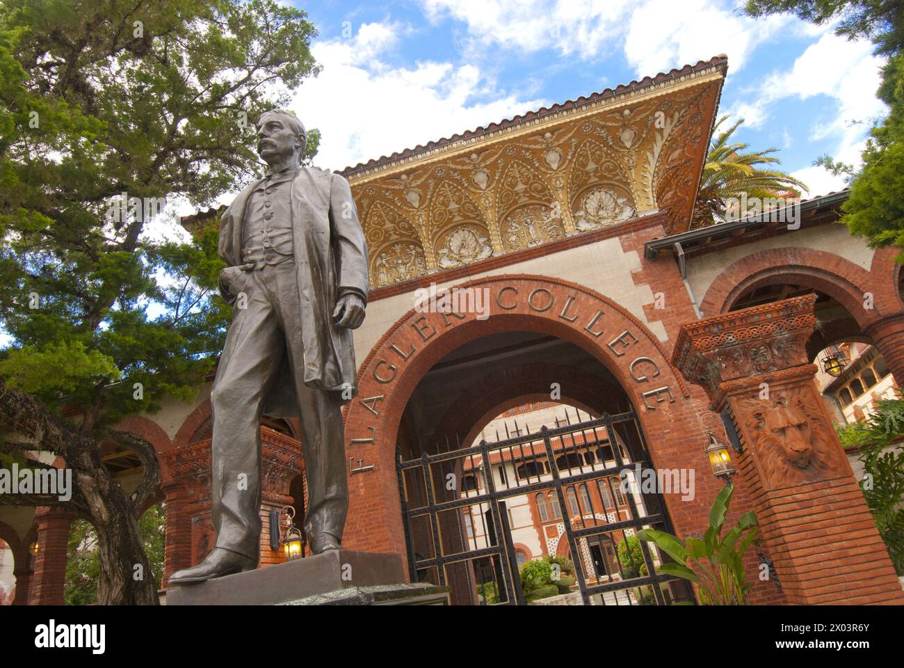 Henry Flagler statue stands in front of Flagler College, formerly Ponce ...