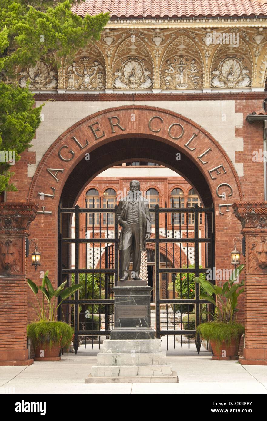 Henry Flagler statue stands in front of Flagler College, formerly Ponce ...