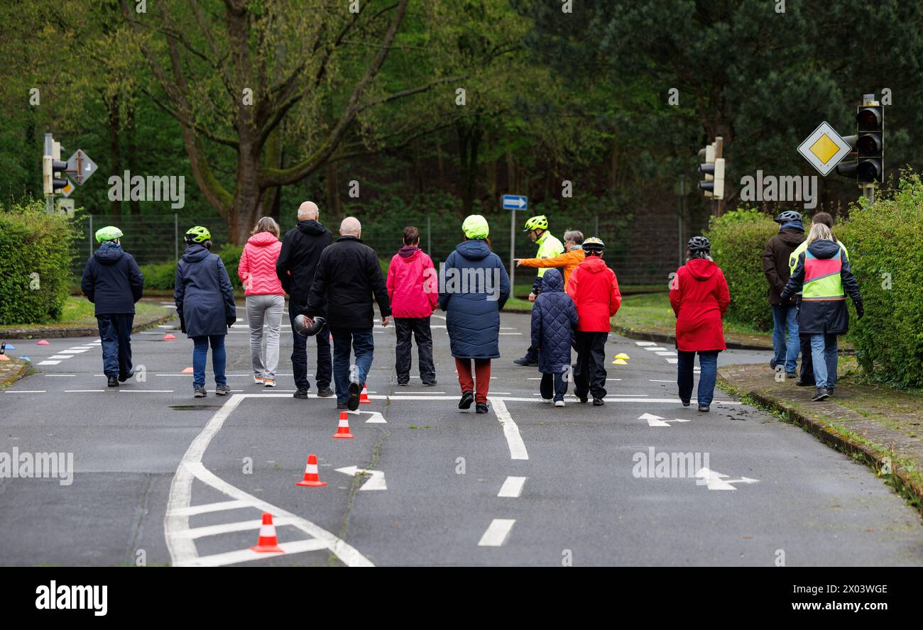 Bielefeld, Germany. 09th Apr, 2024. Cyclists visit a traffic training ...