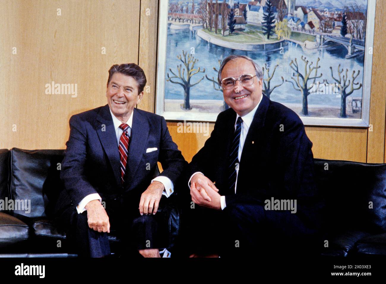 Ronald Reagan US Präsident und Helmut Kohl, Deutscher Bundeskanzler ...