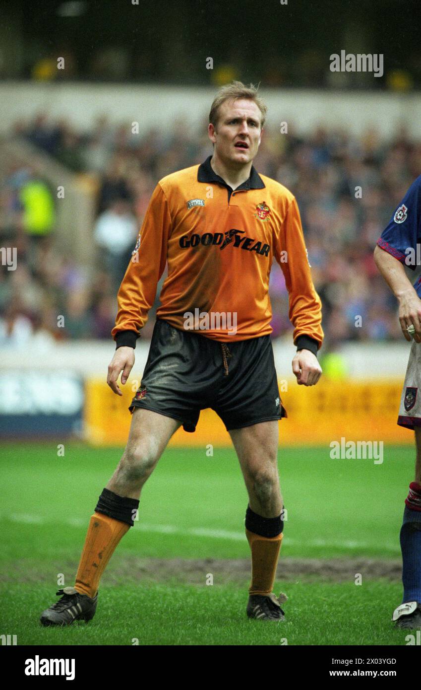 Wolverhampton Wanderers v Oldham Athletic at Molineux 17/4/95 2-1 Mark ...