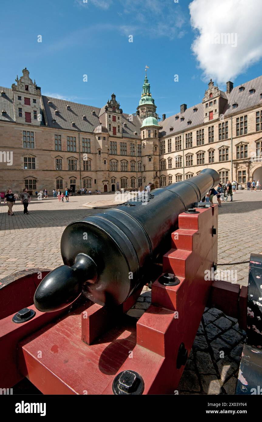 Courtyard of Kronborg Castle, Helsingor, Denmark Stock Photo - Alamy