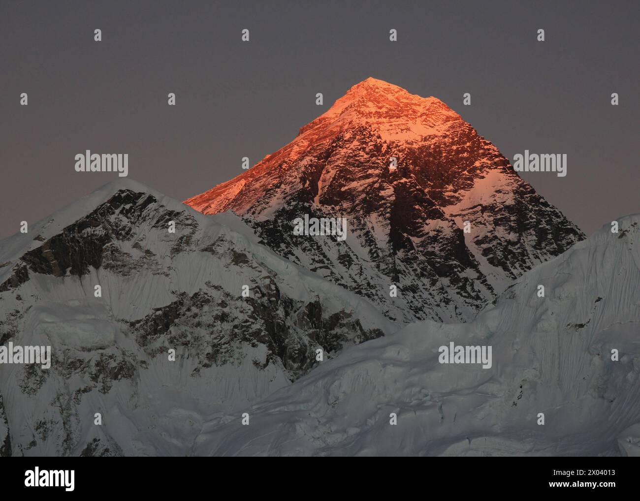 Mount Everest at sunset, view from Kala Patthar, Nepal Stock Photo - Alamy