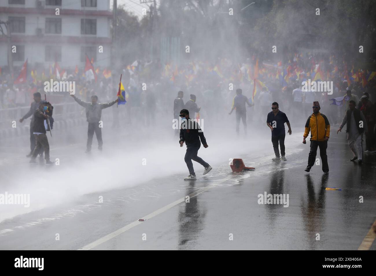 Monarchists clash with Police in Nepal Nepali pro-monarchy protestors ...