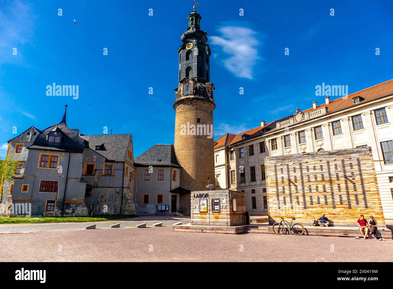 A spring-like cycle tour in early April in glorious sunshine along the ...