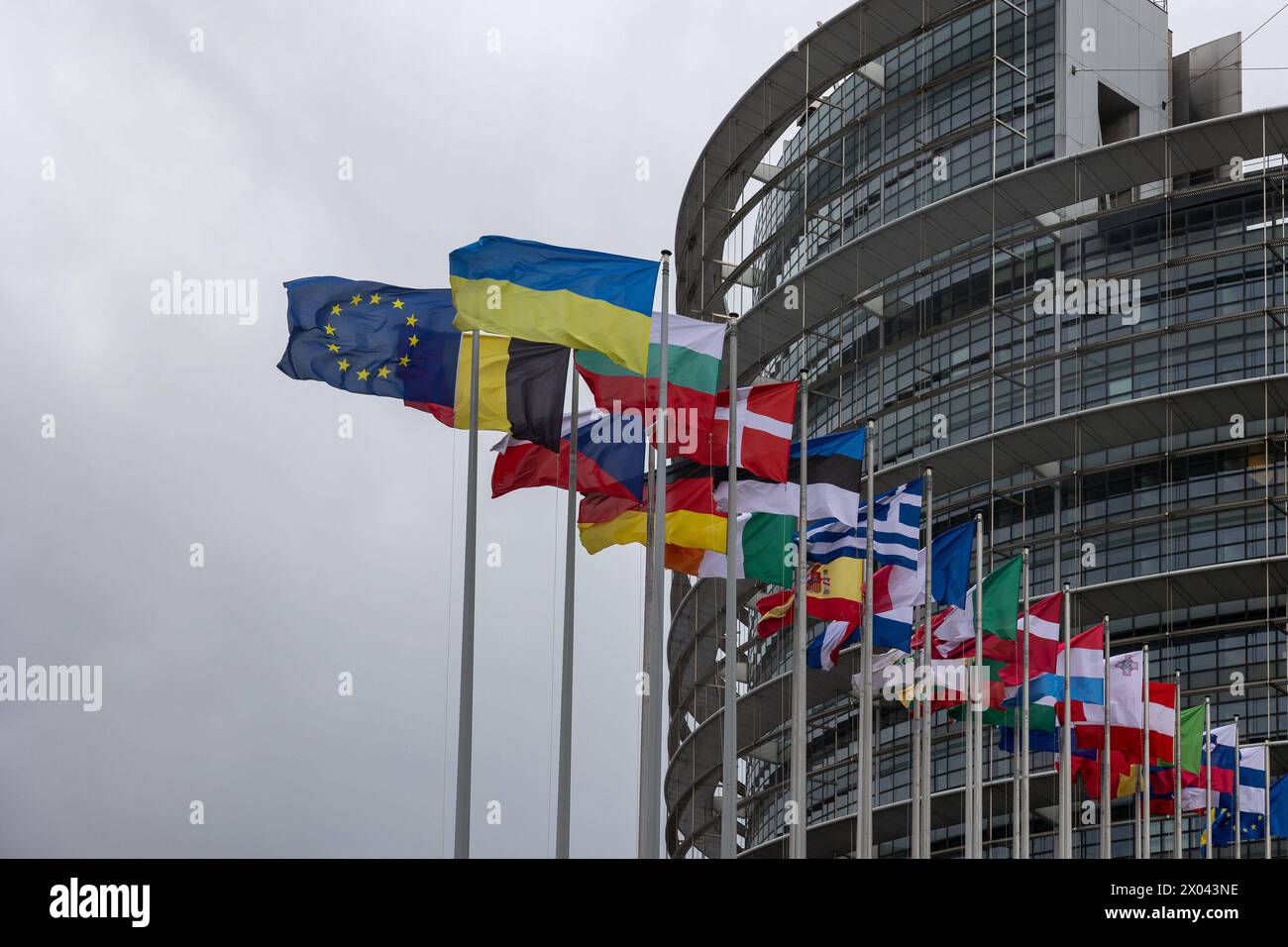 Die flagge der ukraine hi-res stock photography and images - Alamy