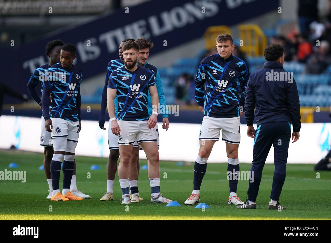London, UK. 09th Apr, 2024. The Millwall players warming up prior to ...