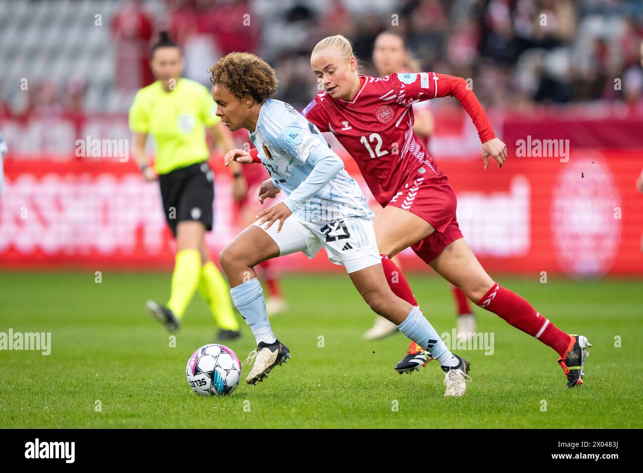 Belgium's Kassandra Missipo in battle with Denmark's Kathrine Moeller ...