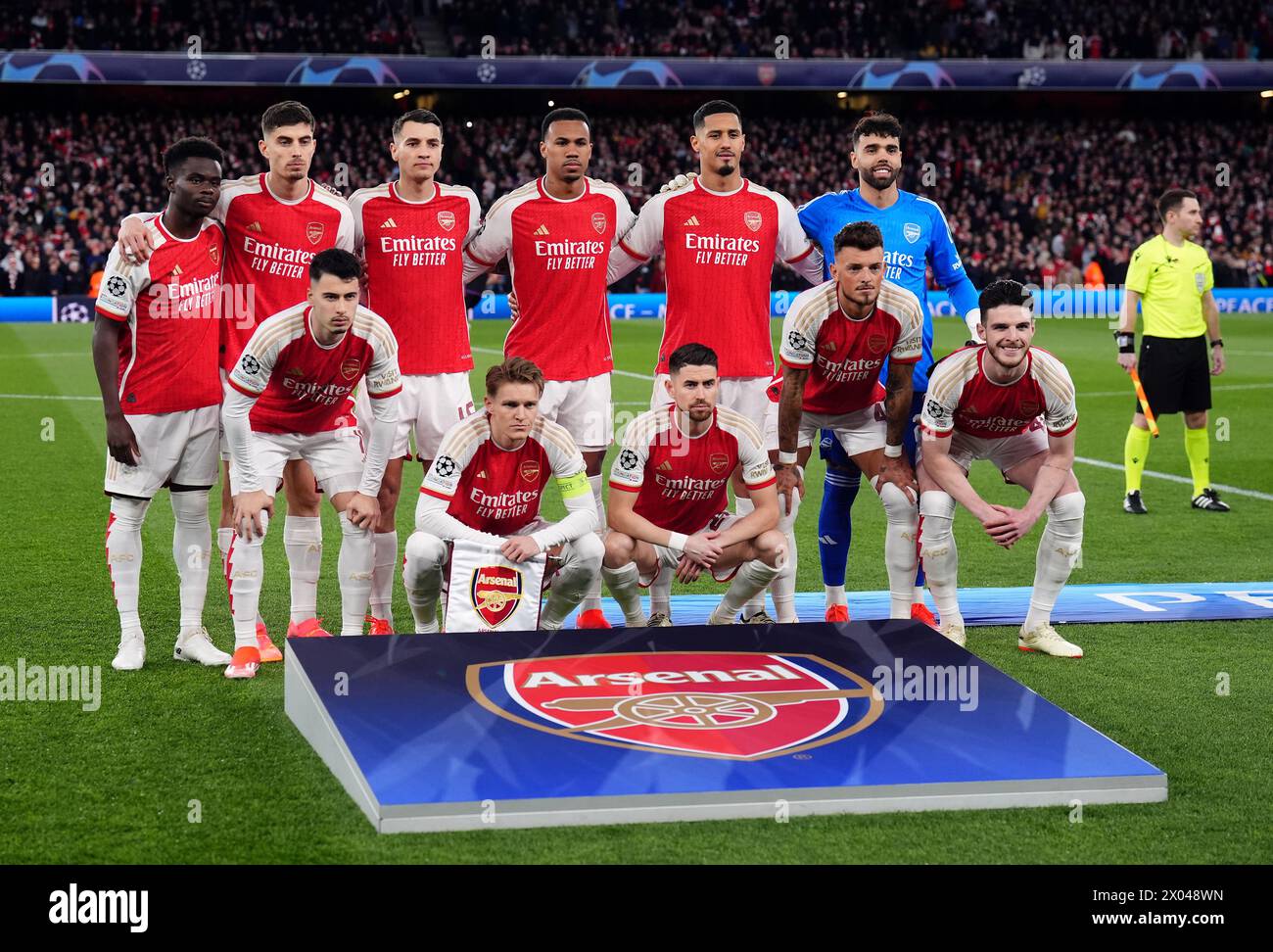 Arsenal team line up hi-res stock photography and images - Alamy