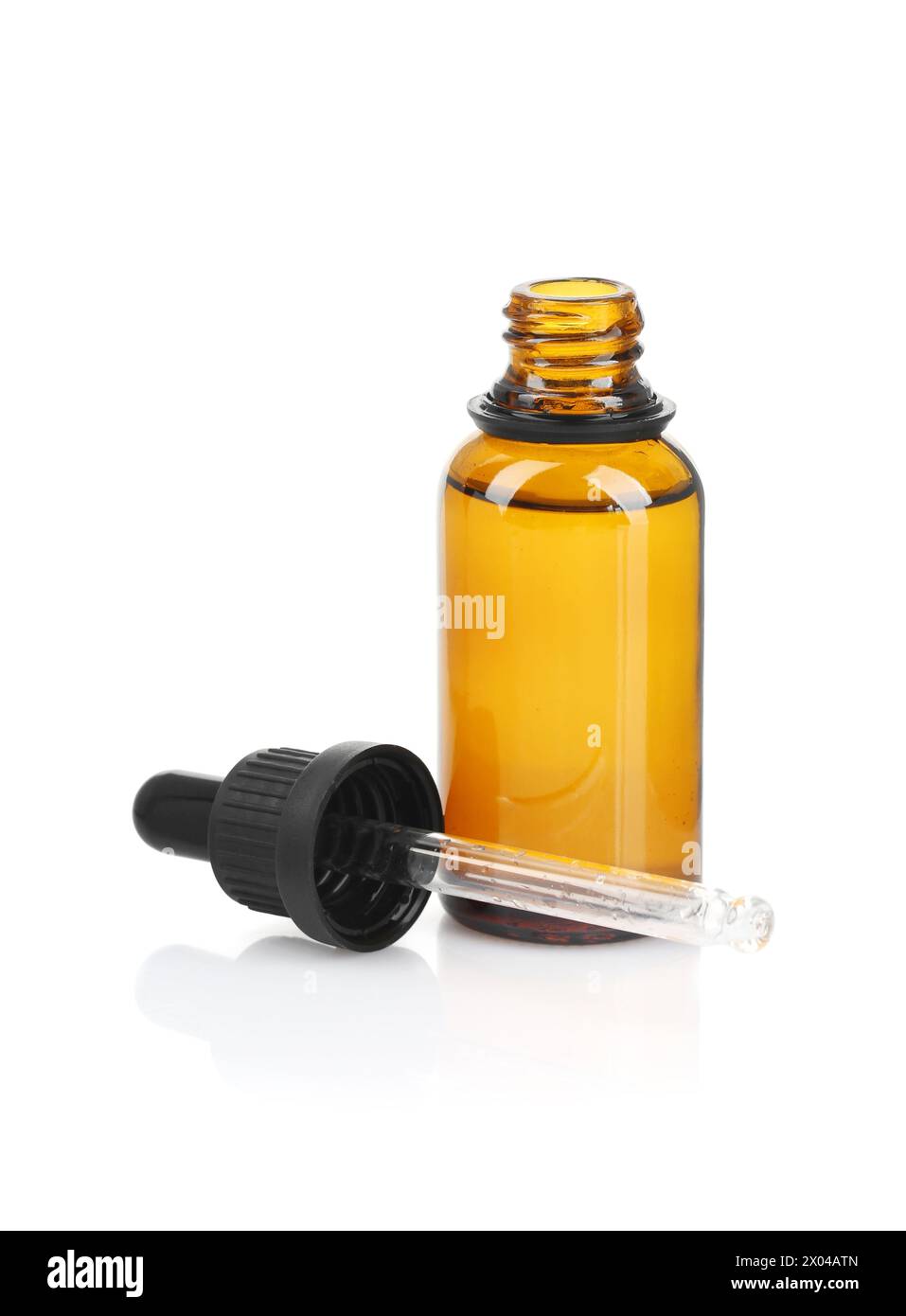 Amber bottle dropper pipette Cut Out Stock Images & Pictures - Alamy