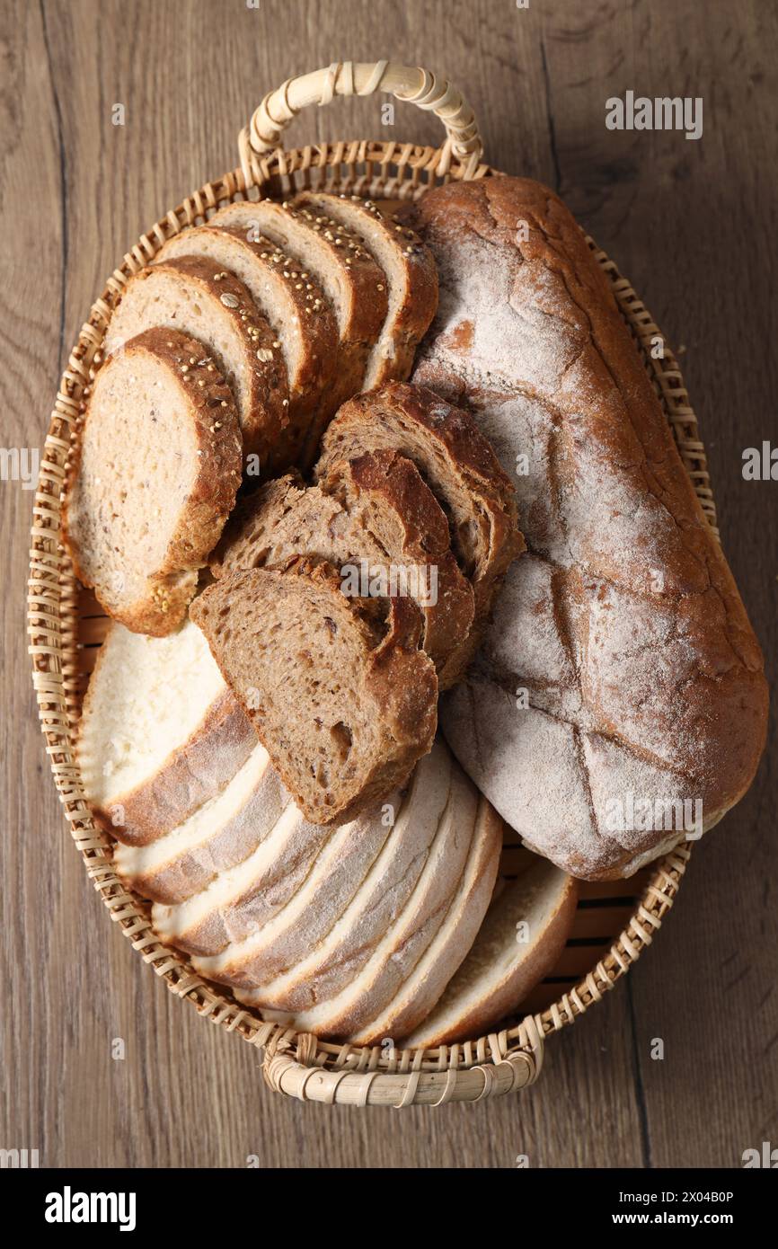 Different types bread in basket hi-res stock photography and images - Alamy